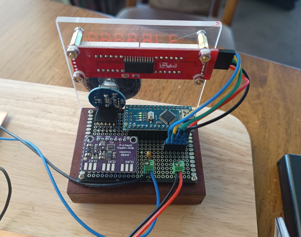 Me and ChatGPT attempt to build a Simple Si5351 VFO for the 40MHz ...